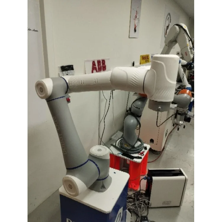 DOBOTs CR10 Cobot with CC16X Controller - CR10