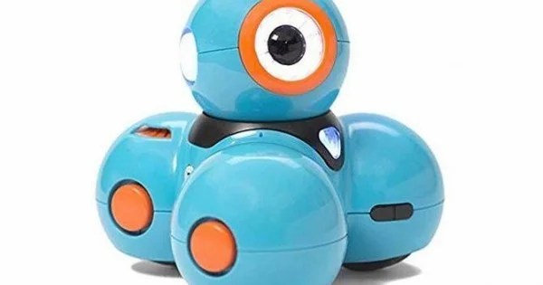 Dash Coding Robot for education of the robots - Dash