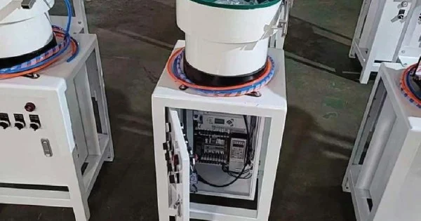 High Speed Automatic Bolts/Nuts Feeder - Nuts Feeder