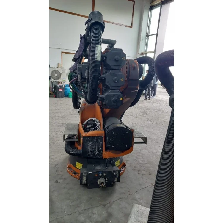 Kuka KRC2 KR210 L150-2 2000 Robot