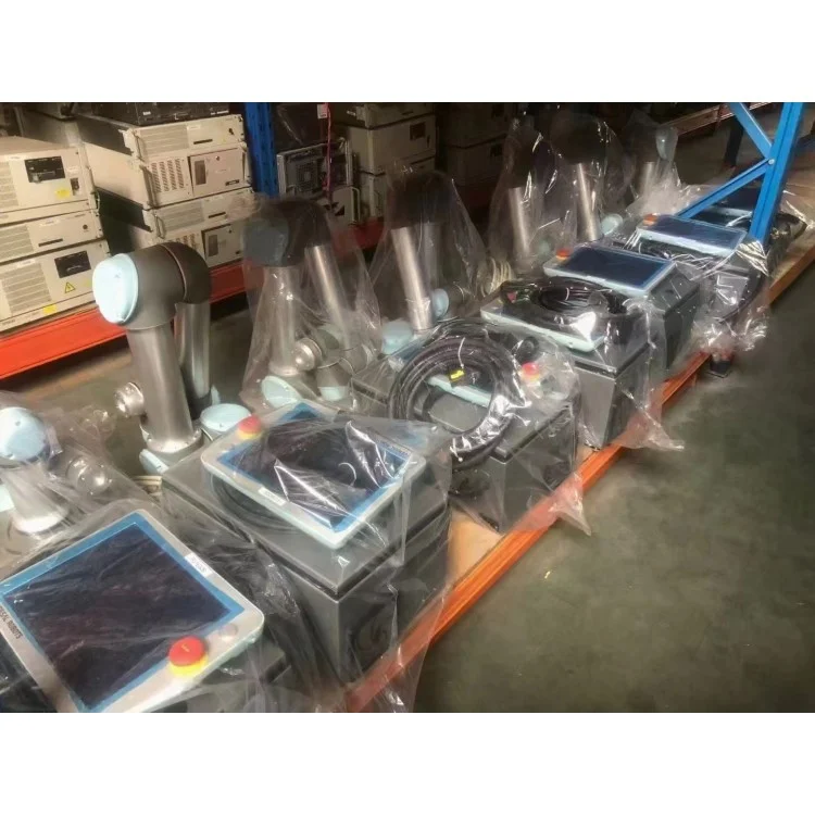 UNIVERSAL ROBOT UR5 collaborative robot - UR5